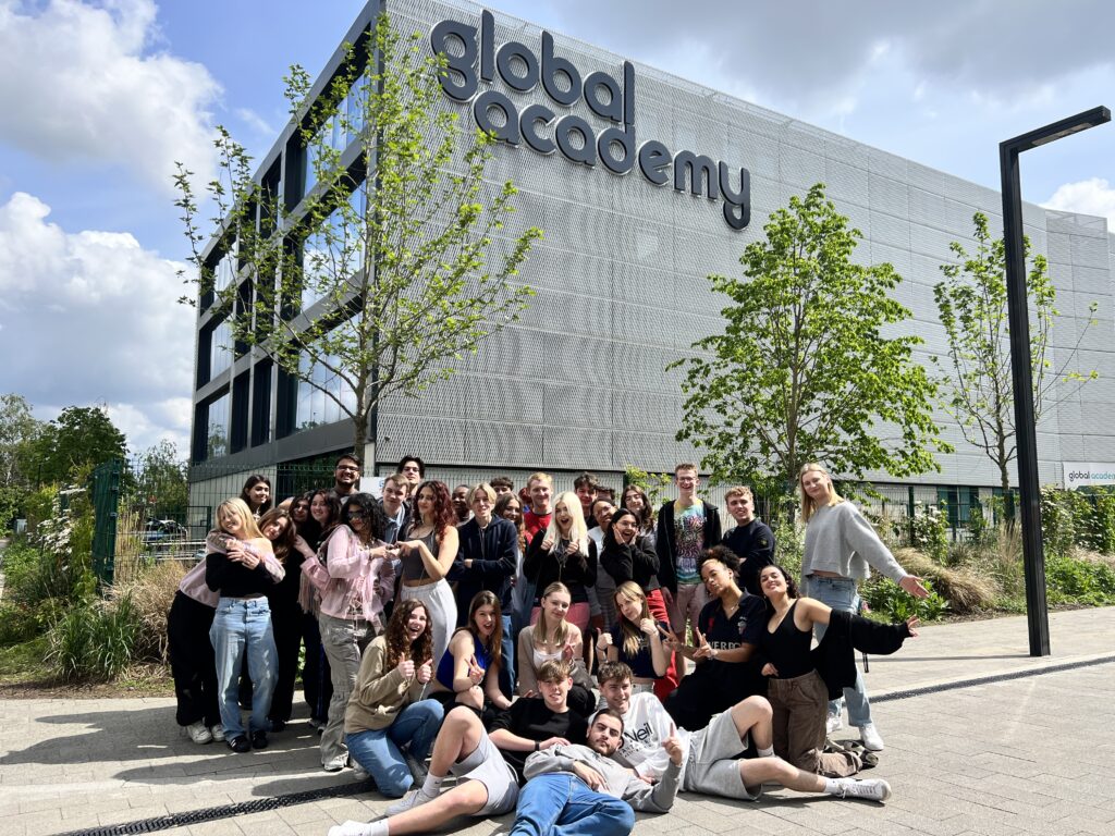 Sam Chisholm – Content Production